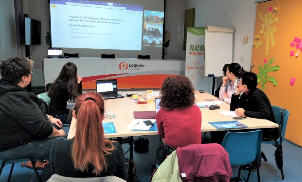 IDEA - Un proyecto sobre inclusión y diálogo intersectorial - Neo Sapiens